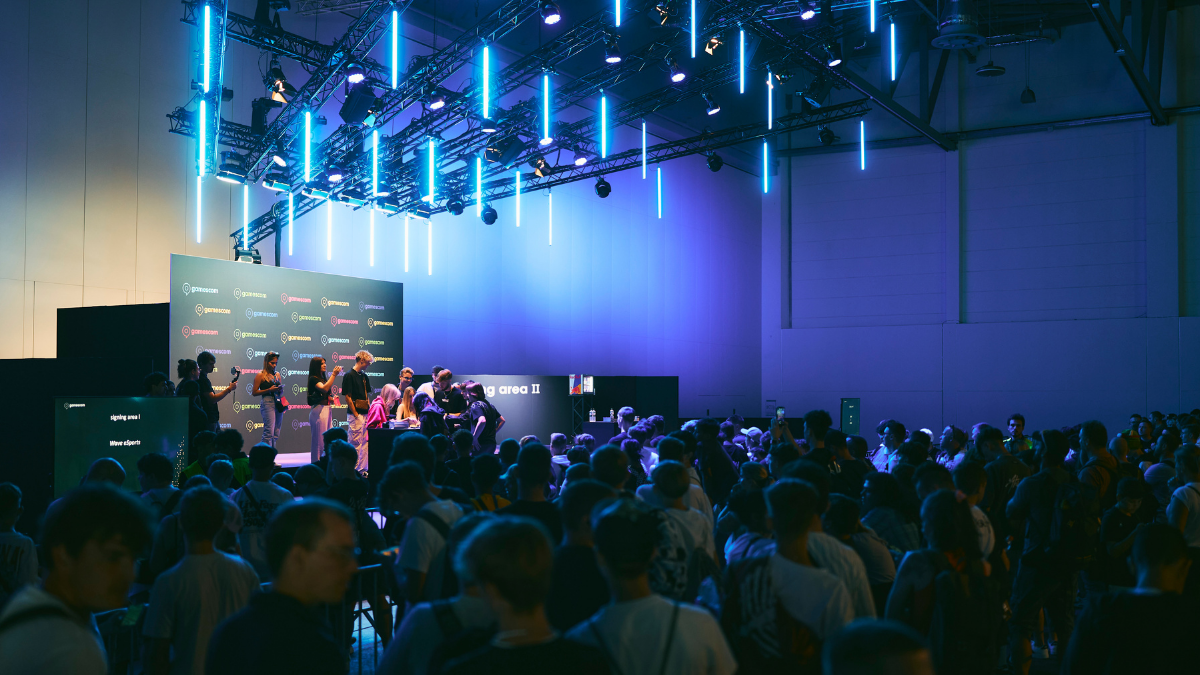 Meet your favorite creators in our signing area! | gamescom